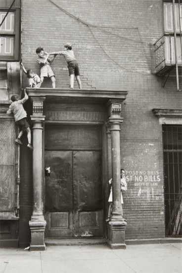 Helen Levitt - Photographs New York Wednesday, October 12, 2022 | Phillips