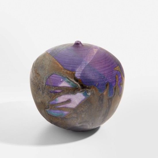 Toshiko Takaezu - Design New York Wednesday, December 7, 2022 | Phillips