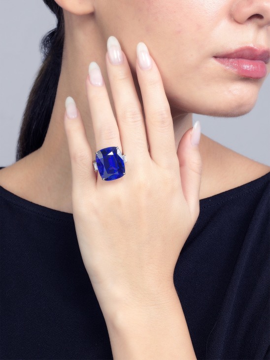 Tanzanite and Diamond Ring Jewels and Jadeite